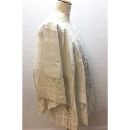 Irish linen surplice with lace - vestments extras - The Crypt